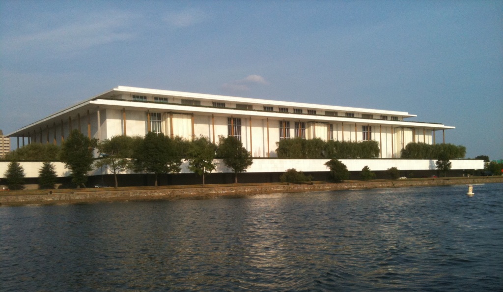 UPDATE !!! LIVE From the Kennedy Center: Celebs Skip Red Carpet on ...