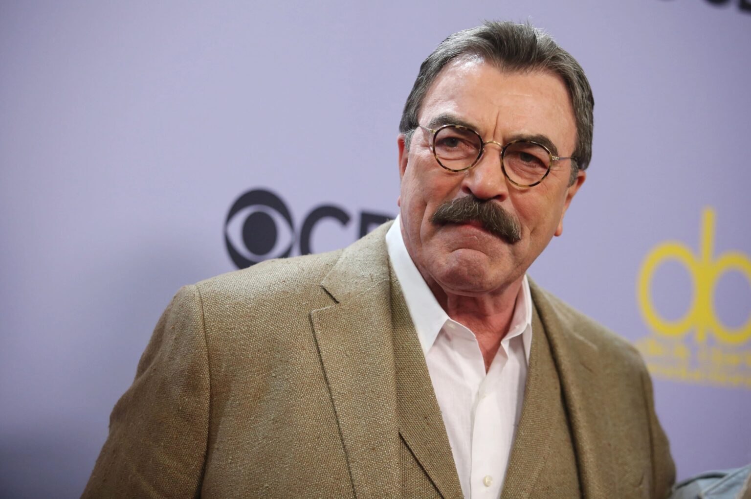 Tom Selleck Isn't Going to Lose His Ranch, He's Worth $45 Million ...